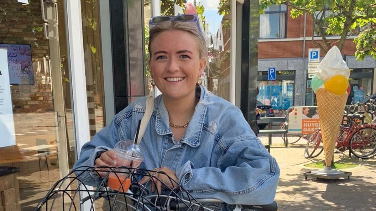 Isabelle (23) wordt op terras door huisarts gebeld: 'Je hebt acute ...