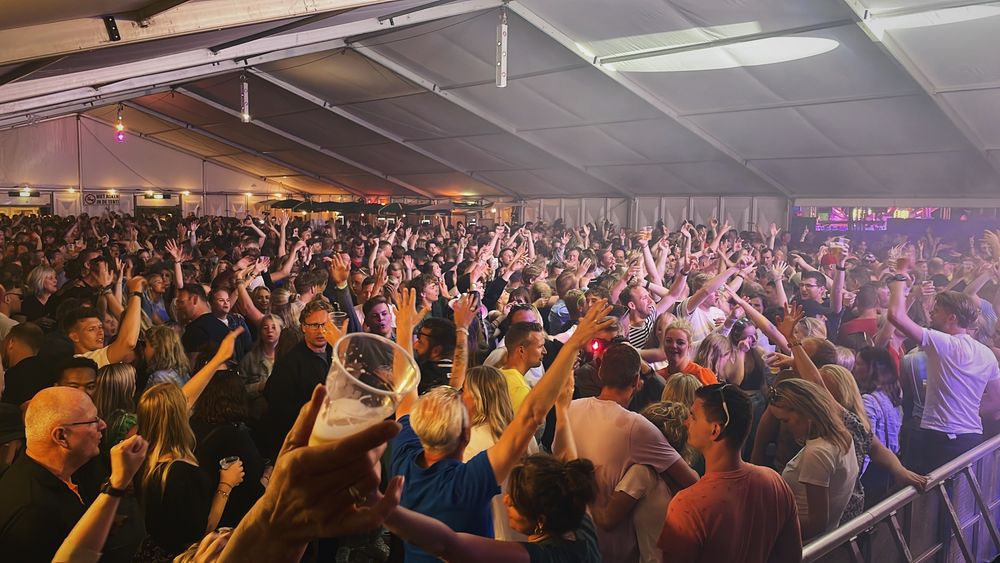 Dorpsfeesten nemen maatregelen tegen drukte: "Moet een feest van het ...