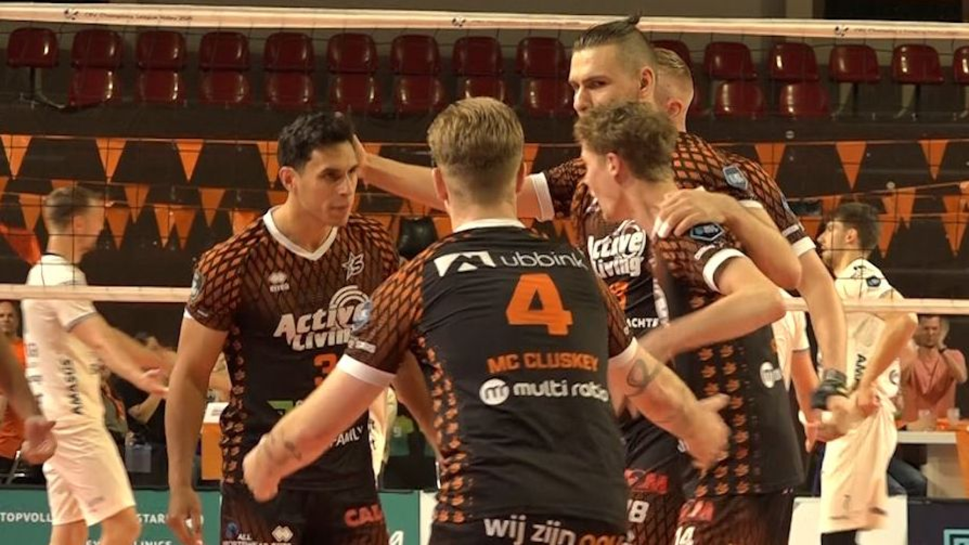 Vitesse lanceert seizoenkaartenverkoop • Koops geniet van Orion Stars ...