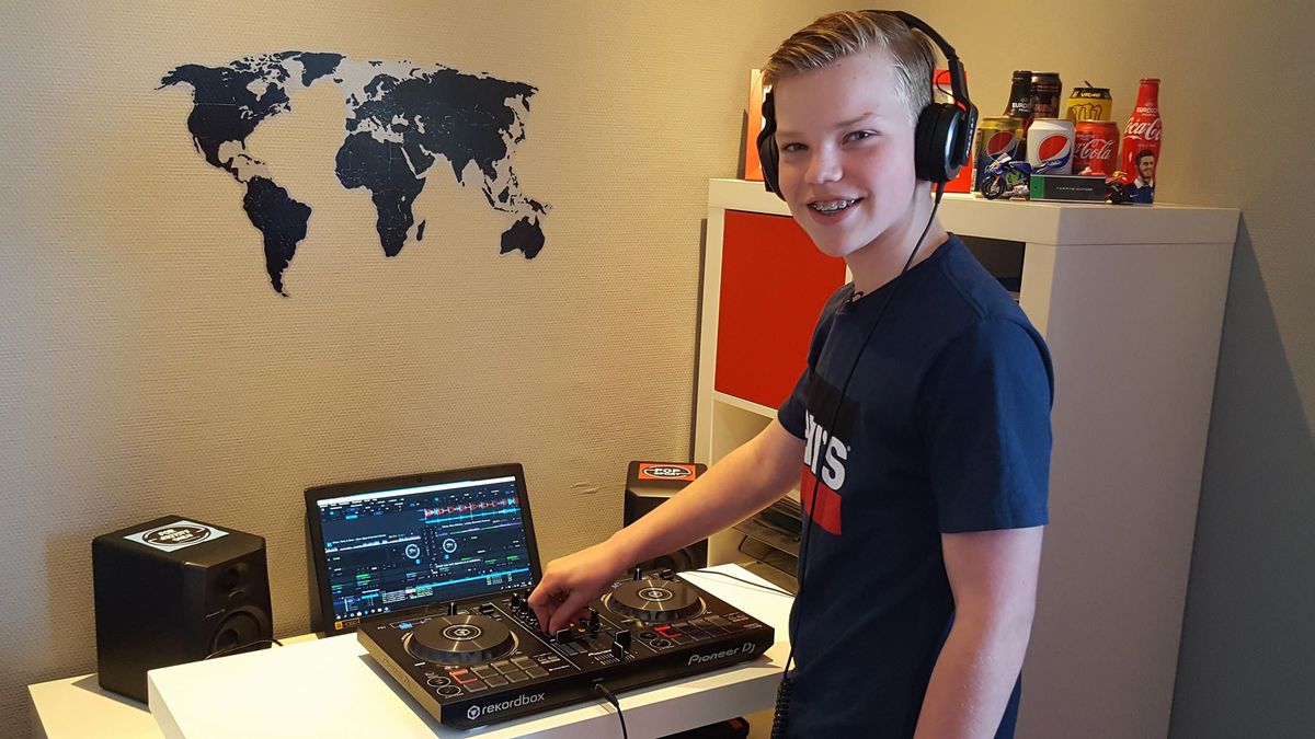 12-jarige DJ D-Brax draait op Bevrijdingsfestival - RTV Drenthe