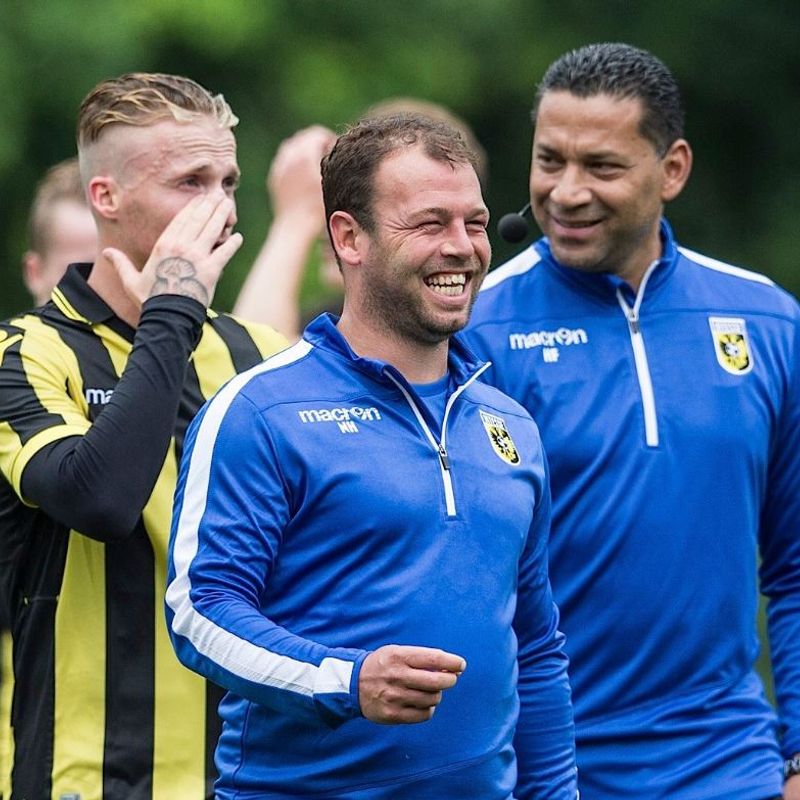 Nicky Hofs en Tim Cornelisse trainers Vitesse onder 21 - Omroep Gelderland