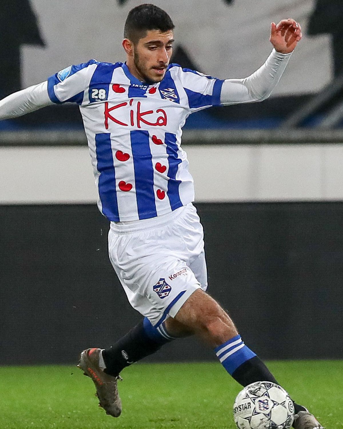 Basisdebuut voor Rami Hajal tegen Heracles Almelo - Omrop Fryslân