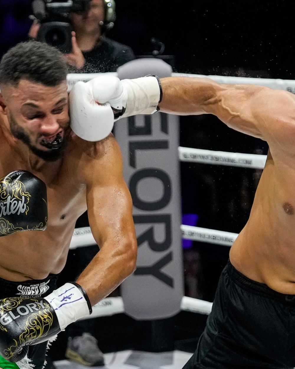 Kickbockser Ozcaglayan maakt comeback op Glory 94: 'De ommekeer is ...