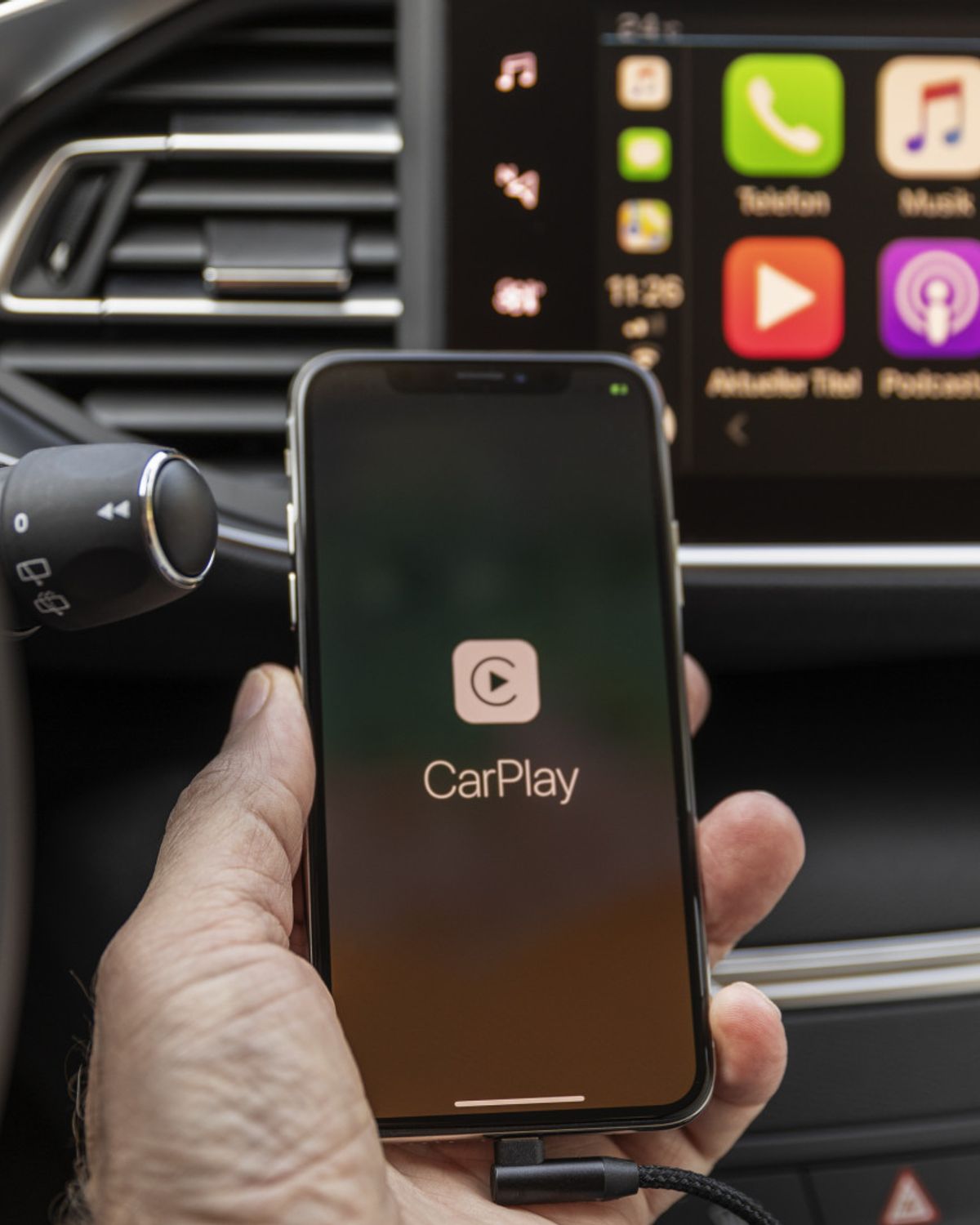 Omroep West-app nu ook (veilig) in de auto te gebruiken - Omroep West