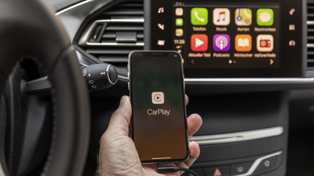 Omroep West-app nu ook (veilig) in de auto te gebruiken - Omroep West