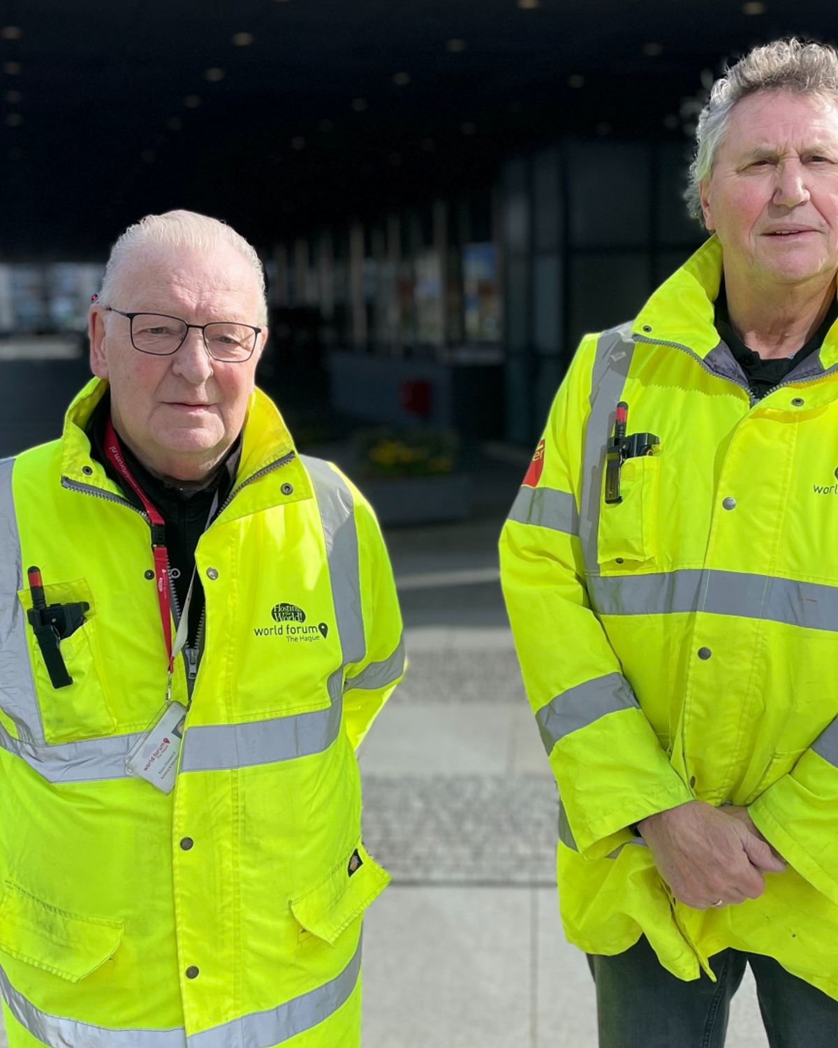 Koos en Louis ondanks leeftijd nog verkeersregelaars: 'Ze zijn een ...