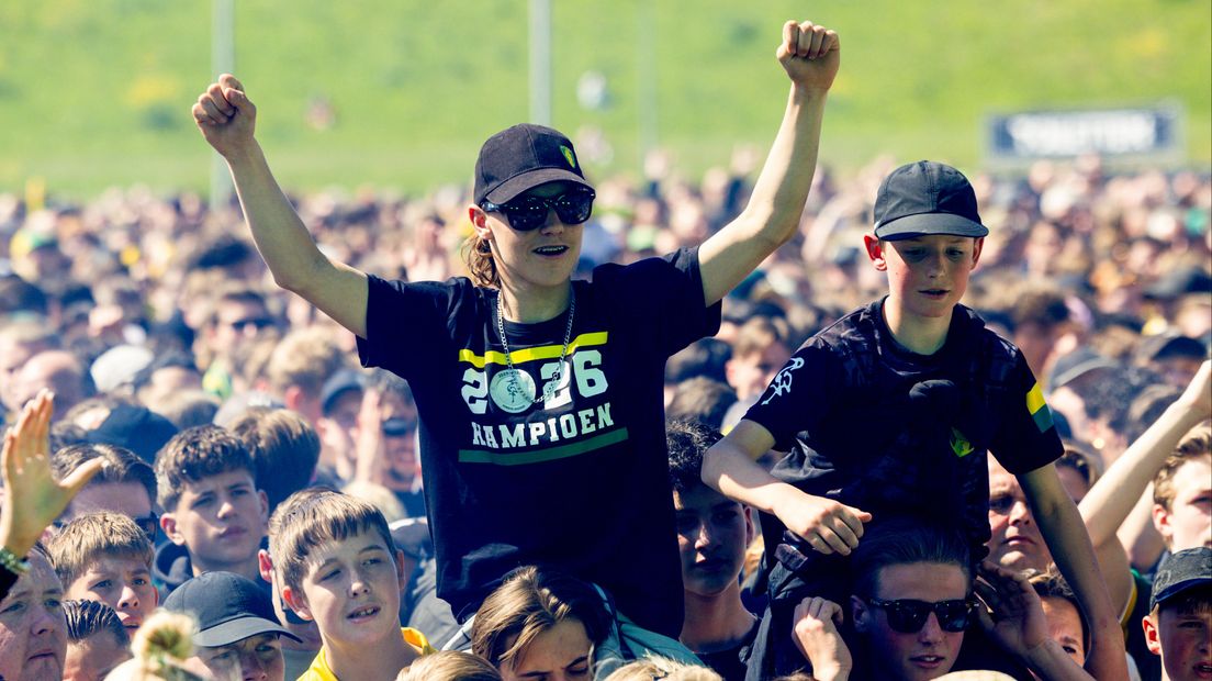 Liveblog huldiging ADO Den Haag | Groot feest als spelers en staf op ...