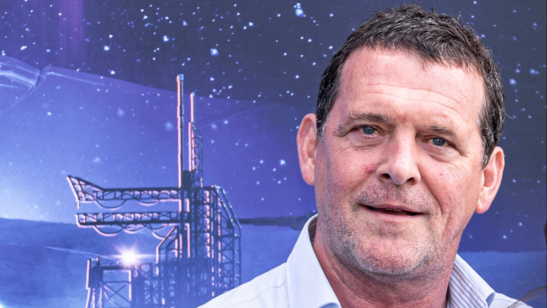 Haagse acteur Mark Rietman breekt ruggenwervel na val, première ...