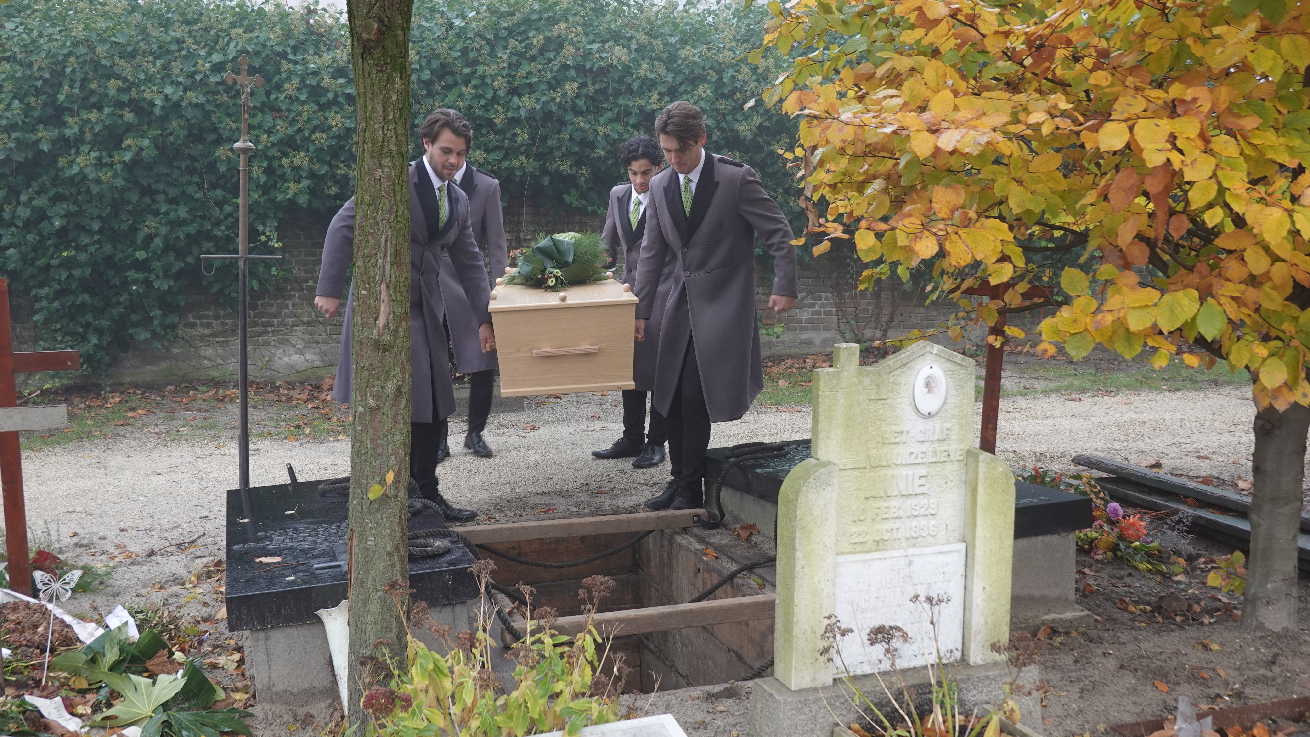 Een dag voor haar 77e verjaardag sterft mevrouw Haack een eenzame dood ...