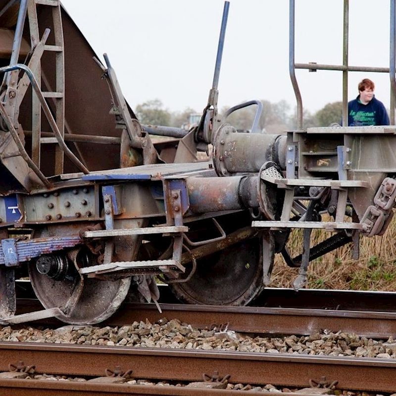 Tweede Kamerfracties stellen vragen over ontsporing trein Borne - Oost