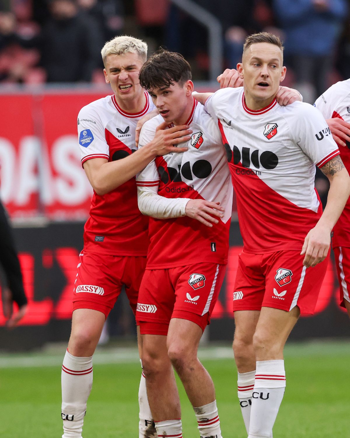 Kijk terug hoe Taylor Booth FC Utrecht met hattrick langs FC Volendam ...