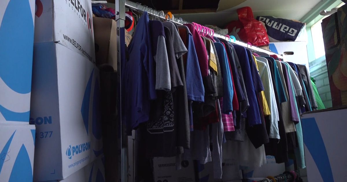 Kledingbeurs Janne zamelt kleding in voor de mensen die hun woning zijn ... Kledingbeurs Janne zamelt kleding in voor de mensen die hun woning zijn ...