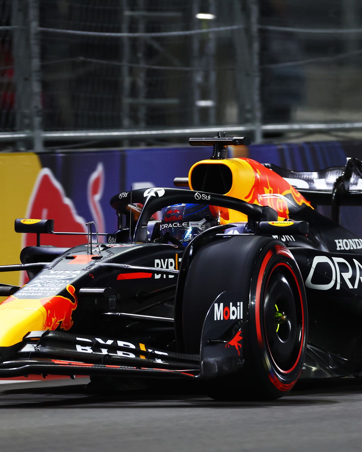 Max Verstappen kroont zich in Las Vegas voor de vierde keer tot wereldkampioen - L1 Nieuws