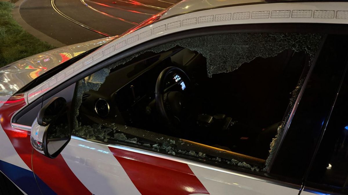 Werkstraf voor 15-jarige Rotterdammer die stenen gooide tijdens rellen ...