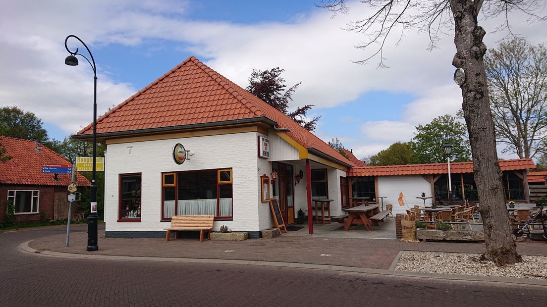 Caféhouder Henri in De Stamtoavel over zijn moeder: 'Zie was net 'n ...