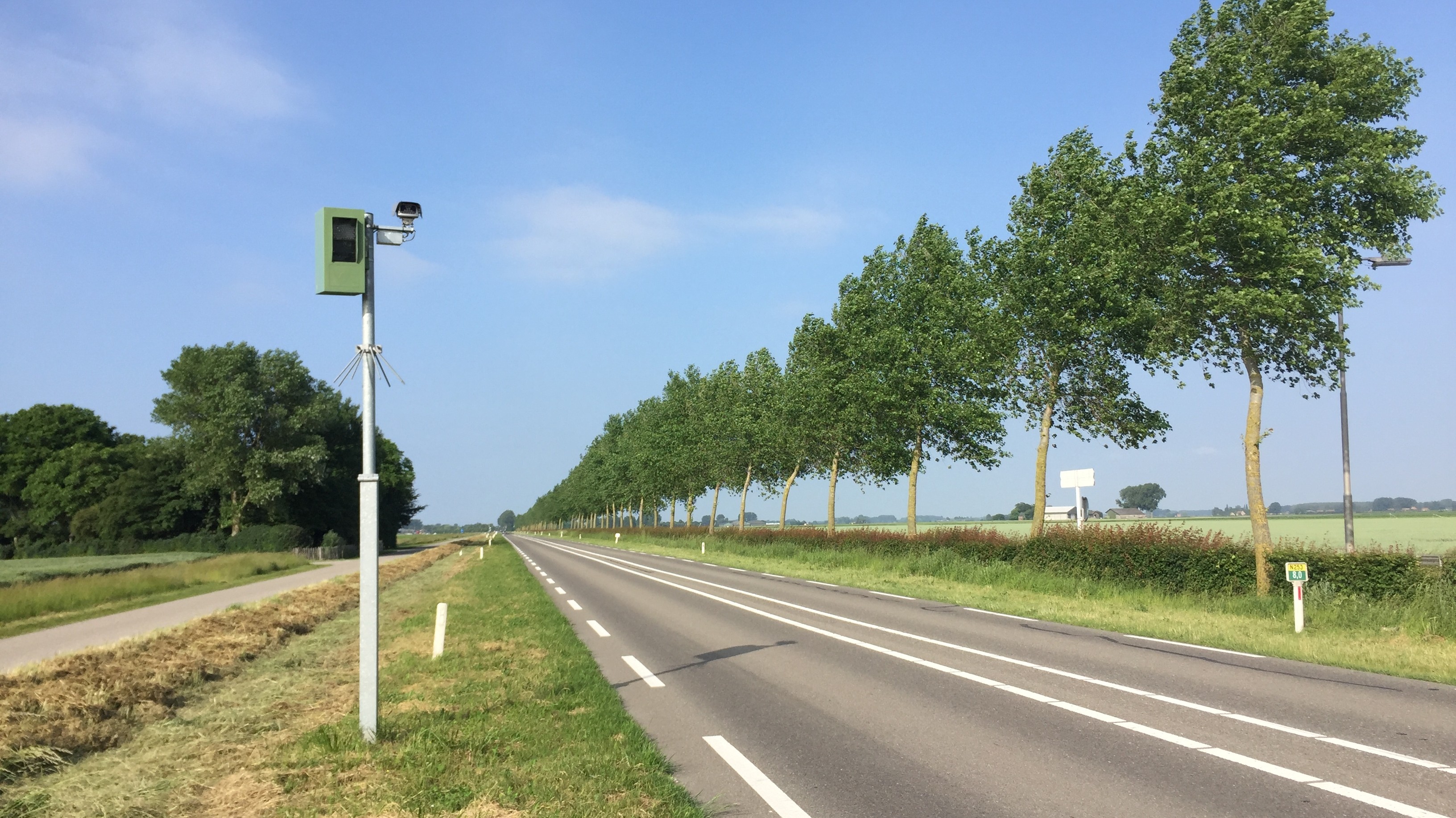 Dit zijn de vier flitspalen in Zeeland waar het vaakst boetes ...