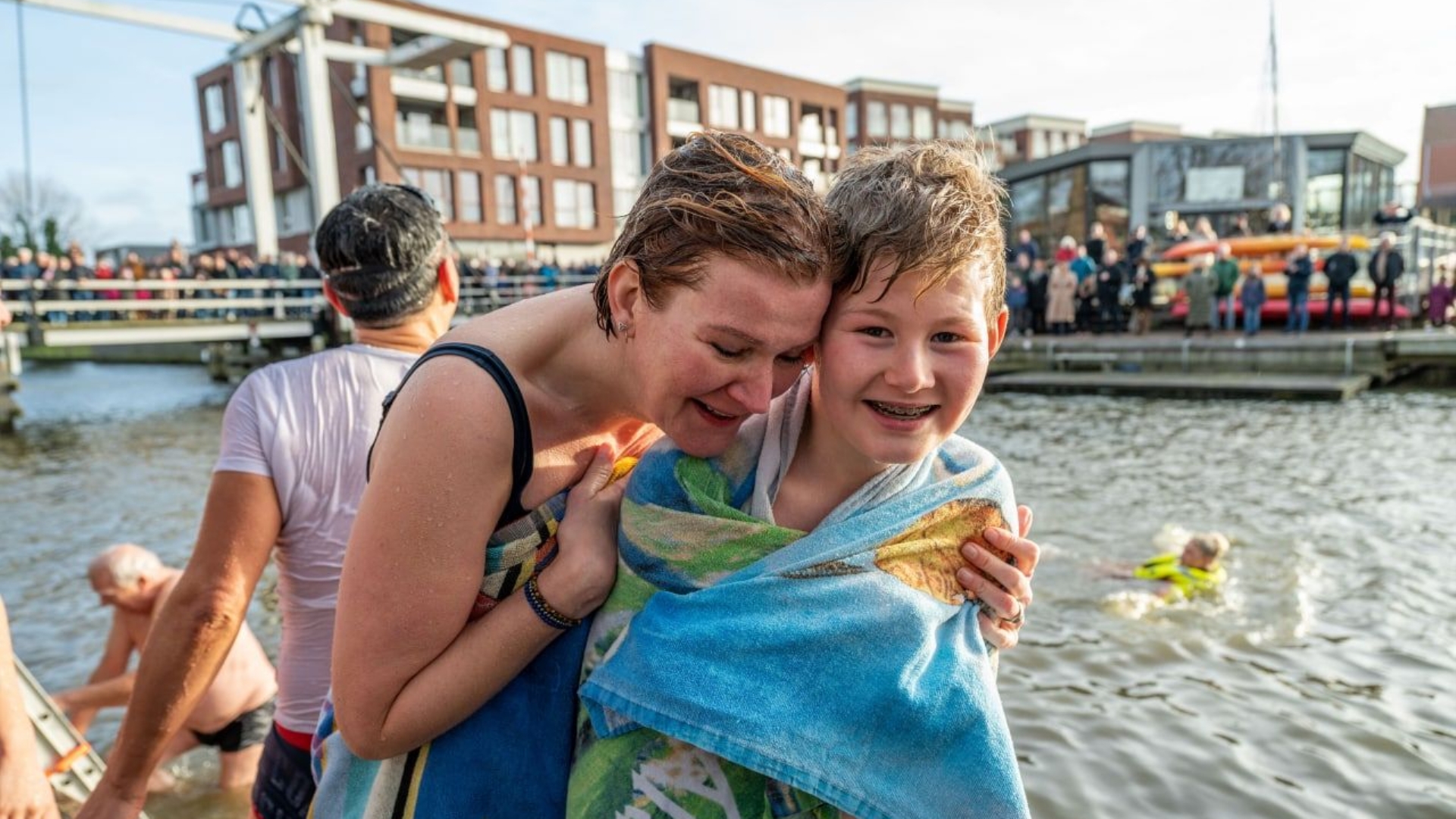 Fris het nieuwe jaar in? Hier zijn de nieuwjaarsduiken in Groningen ...