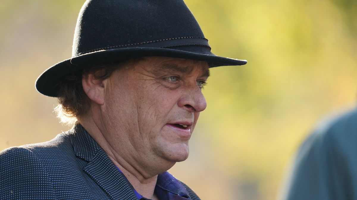 Activist Jan Huzen vindt straf voor laster en opruiing 'schandalig' en ...