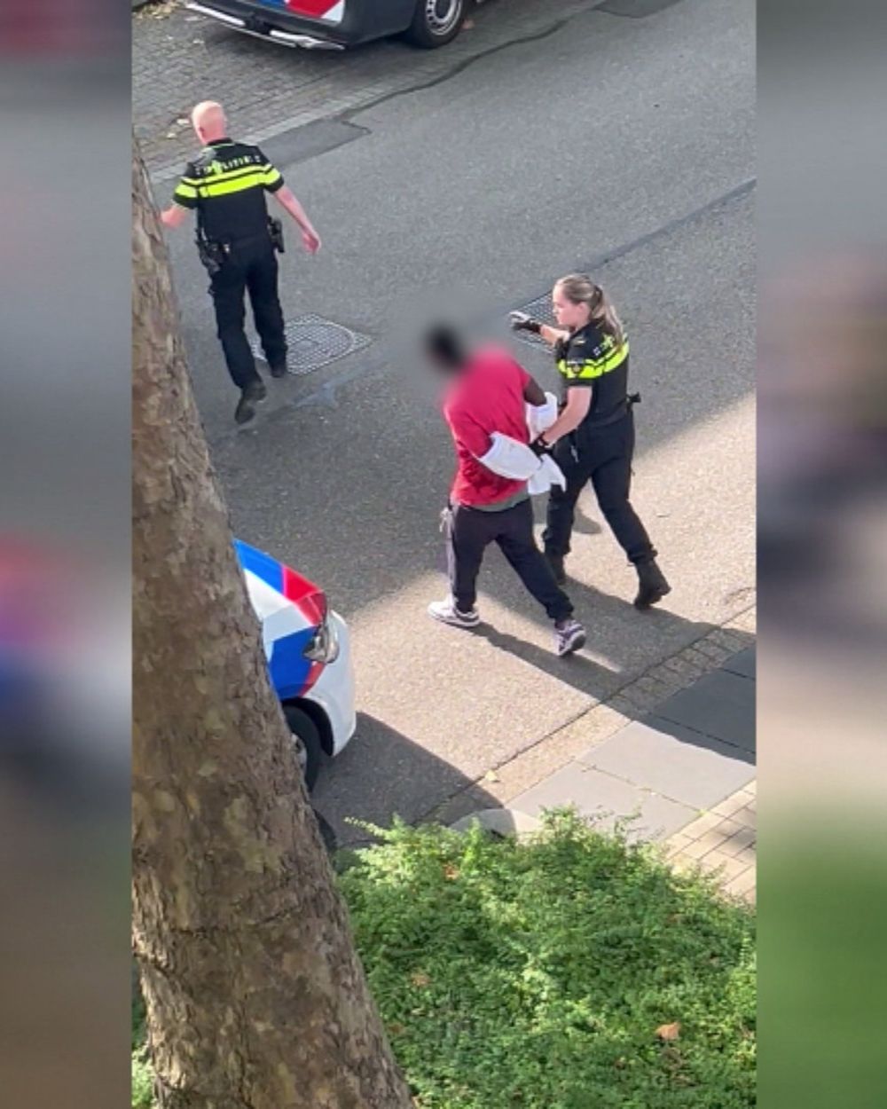 Verdachte van moord op 22-jarige vrouw wordt meegenomen - Omroep West