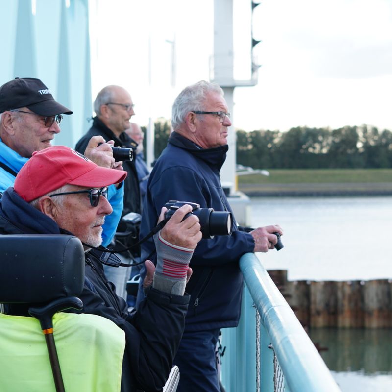 Harde kern aanschouwt laatste ontploffing in Terneuzen, de Middensluis ...