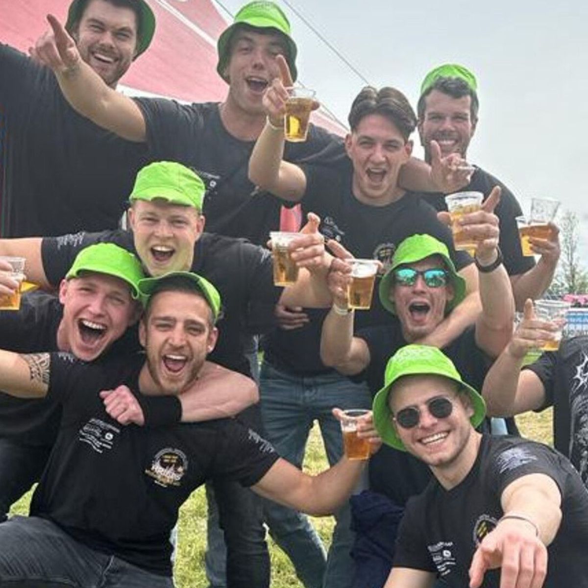 'Een boerenfeest, op en top Zeeuws, bier drinken en met bier smijten ...