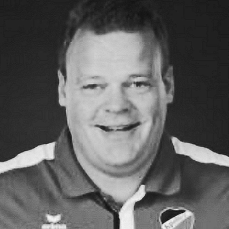 Apollo 8-manager Roy van den Berg (39) overleden - Oost