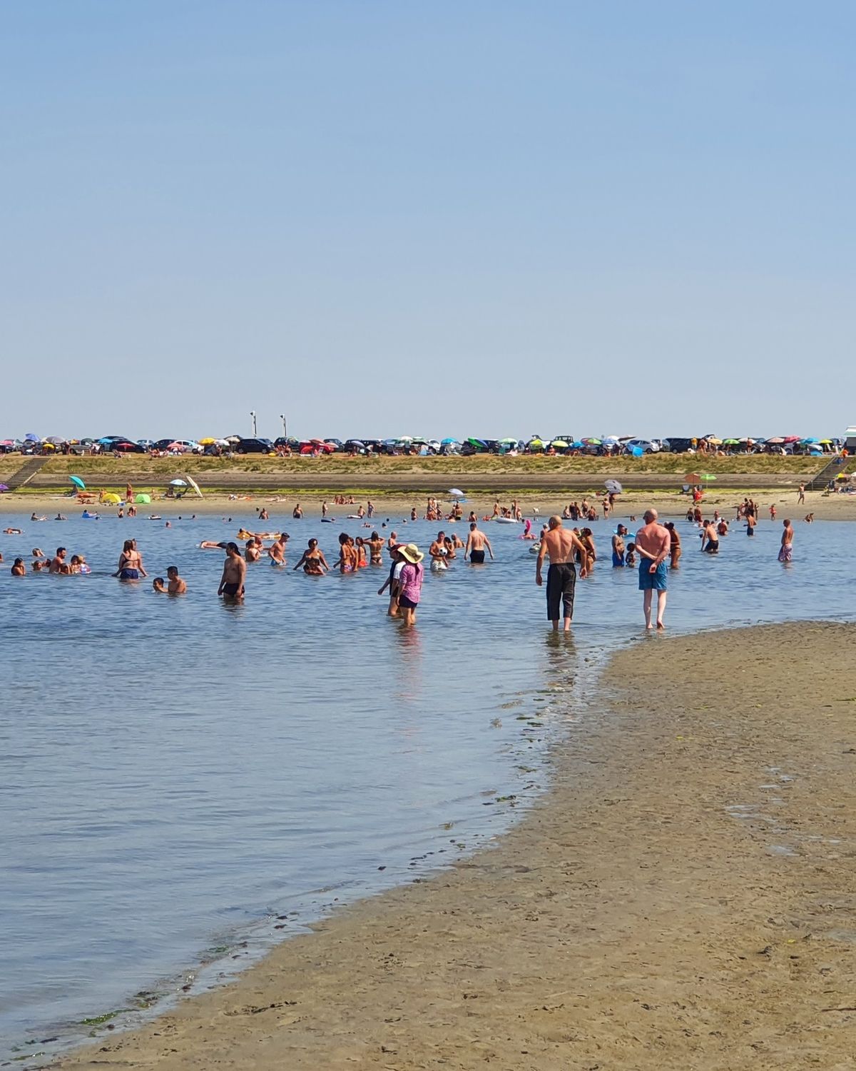 Gemeente Tholen: 'Blijf weg van stranden Sint-Annaland en Bergse ...