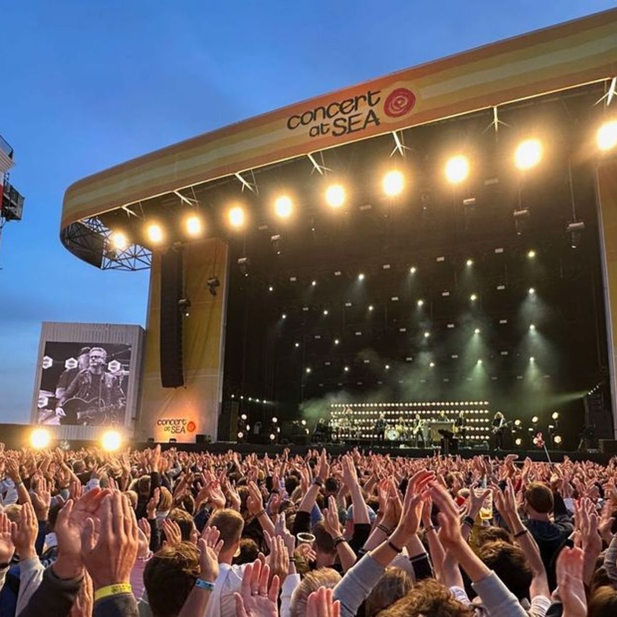Concert at SEA maakt eerste namen bekend voor jubileumeditie - Omroep ...