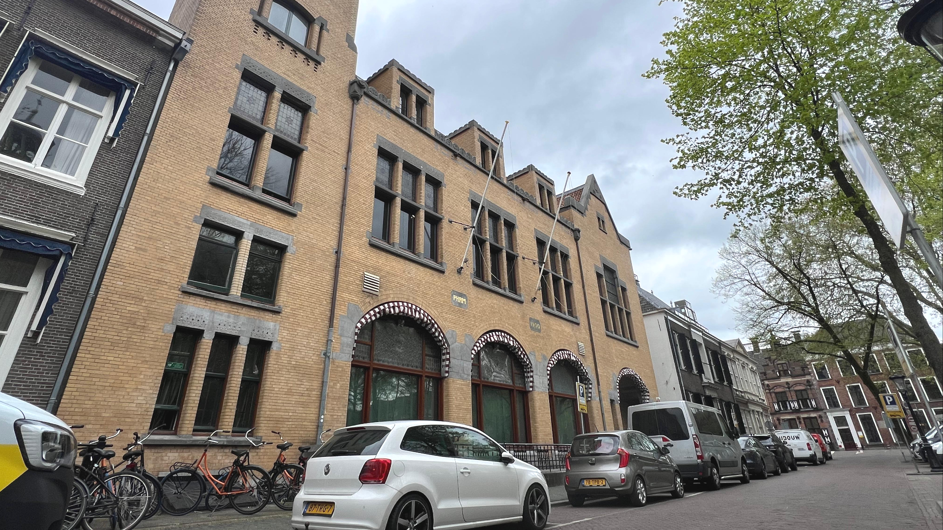 Studente volgens OM verkracht na feestje in Utrechts corpshuis - RTV ...
