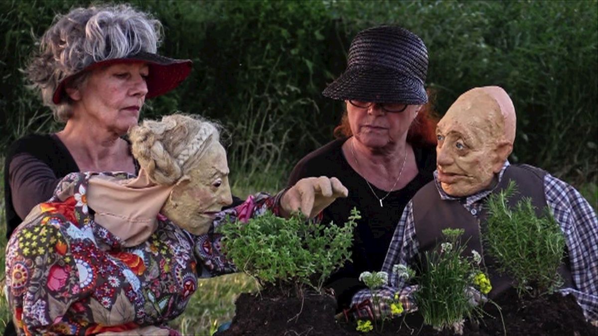 Kruidenvrouw Klazien nog steeds springlevend in Zalk - Oost