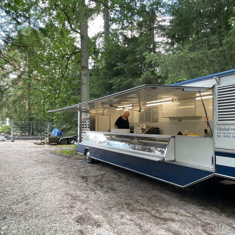 'Snackwagen bij 't Nije Hemelriek moet voor morgen 14.00 uur weg ...