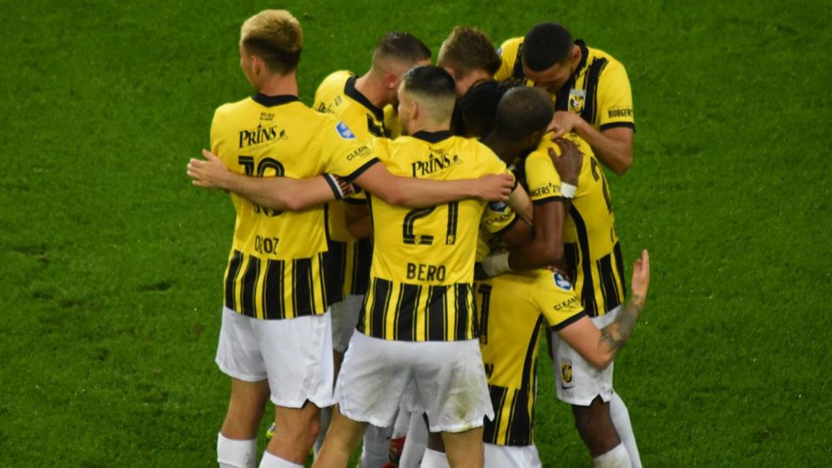 TERUGLEZEN | Uitstekend Vitesse speelt gelijk in spektakelstuk tegen ... TERUGLEZEN | Uitstekend Vitesse speelt gelijk in spektakelstuk tegen ...