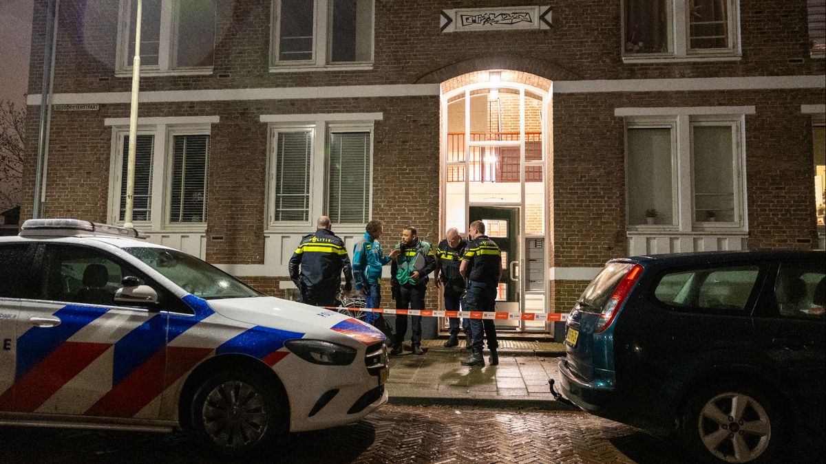 Dode vrouw en zwaargewonde man gevonden in huis in Gorinchem - Rijnmond