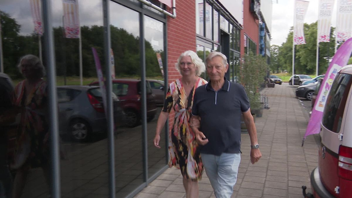 Henny is blind, maar weet precies hoe haar nieuwe keuken eruit moet ...