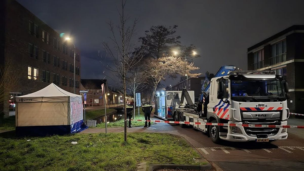 Dode man uit water gehaald - Omroep West