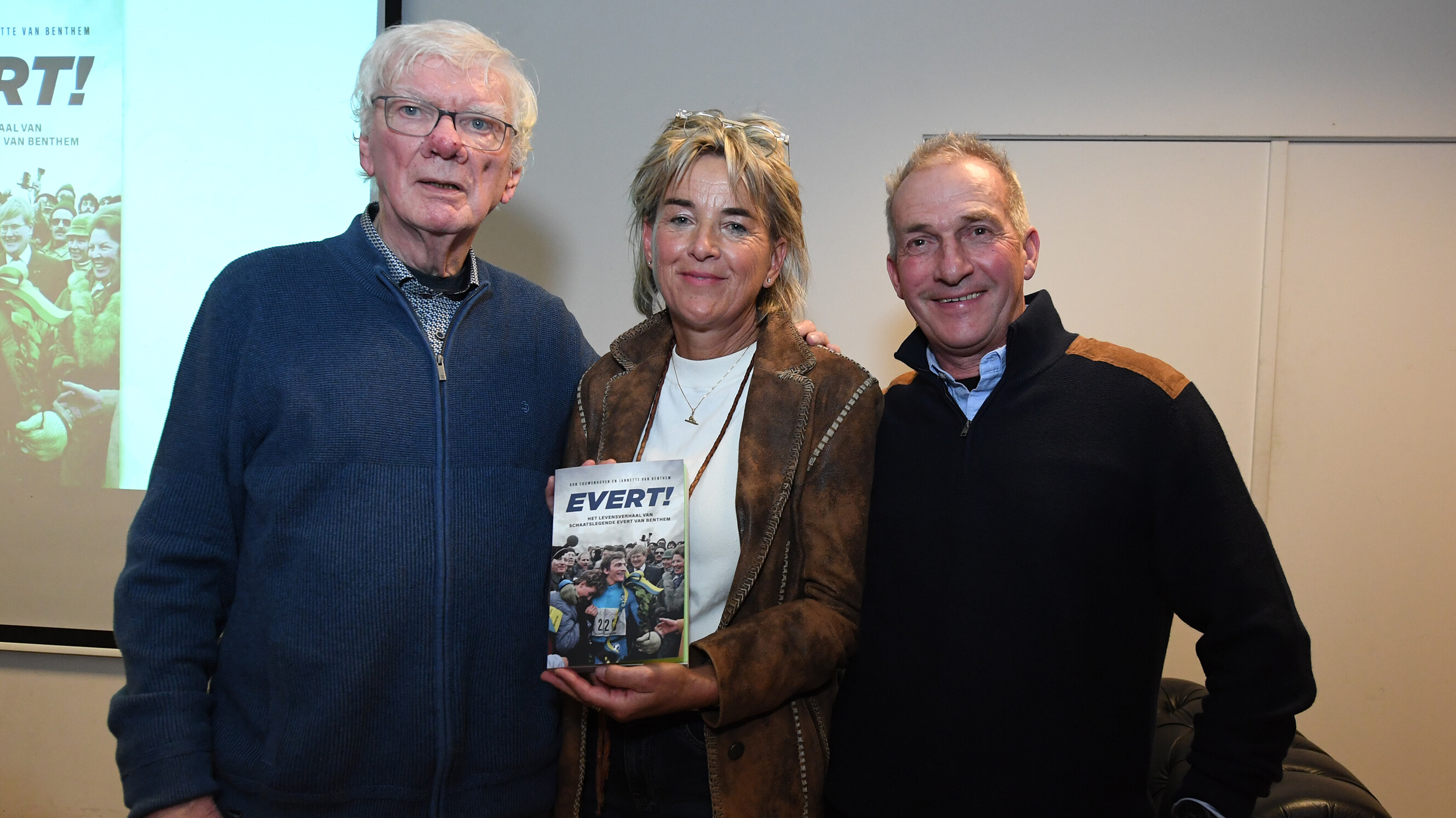 Boek over levende legende Evert van Benthem haalt Elfstedentocht naar ...