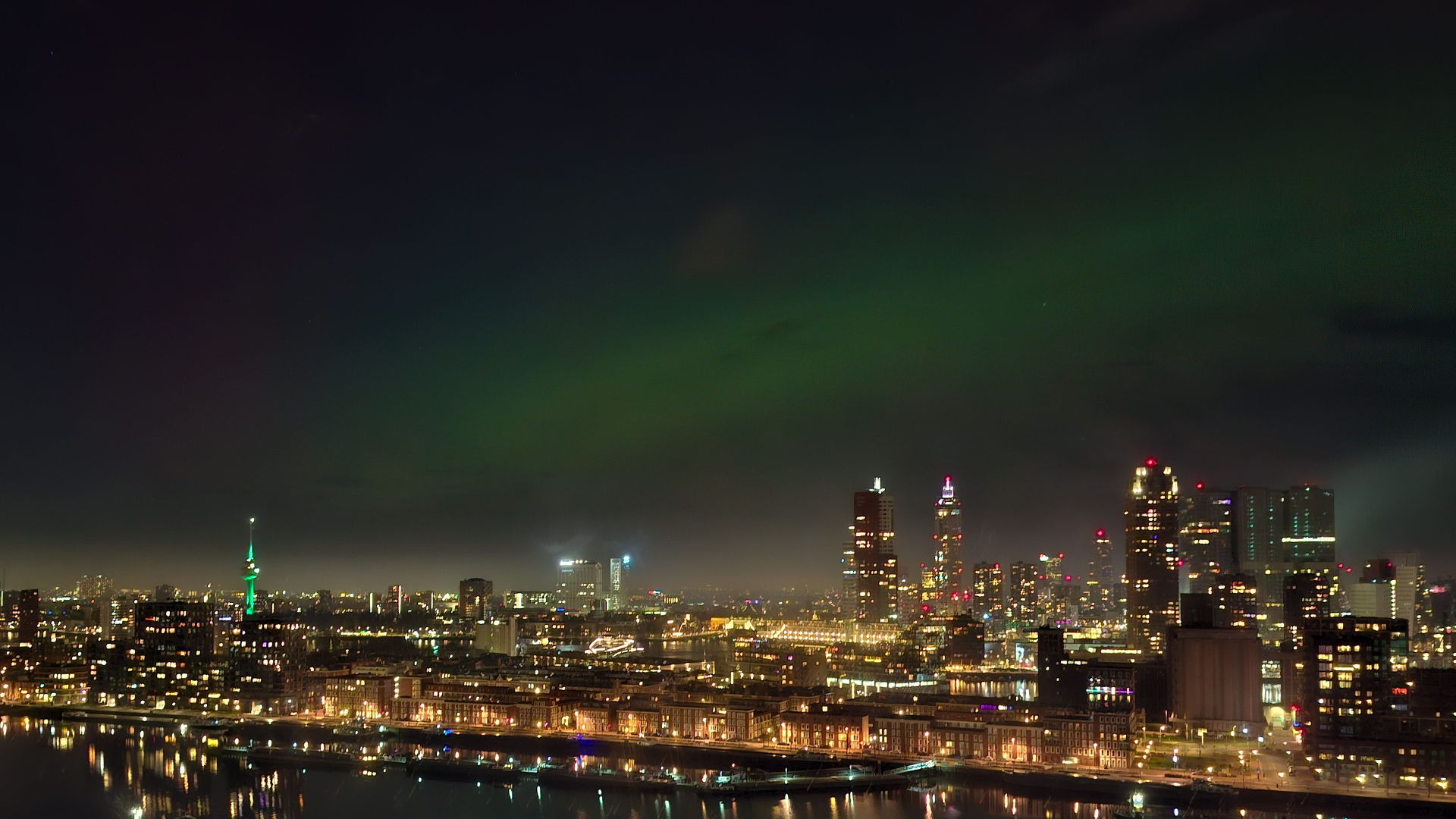 Dit zijn jullie mooiste foto's van het noorderlicht in de regio - Rijnmond