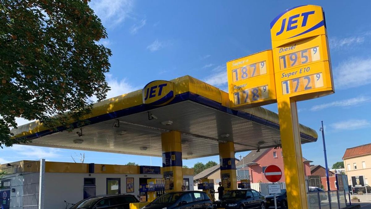 Definitief: benzineprijs in Duitsland vanaf 1 september weer omhoog - Oost