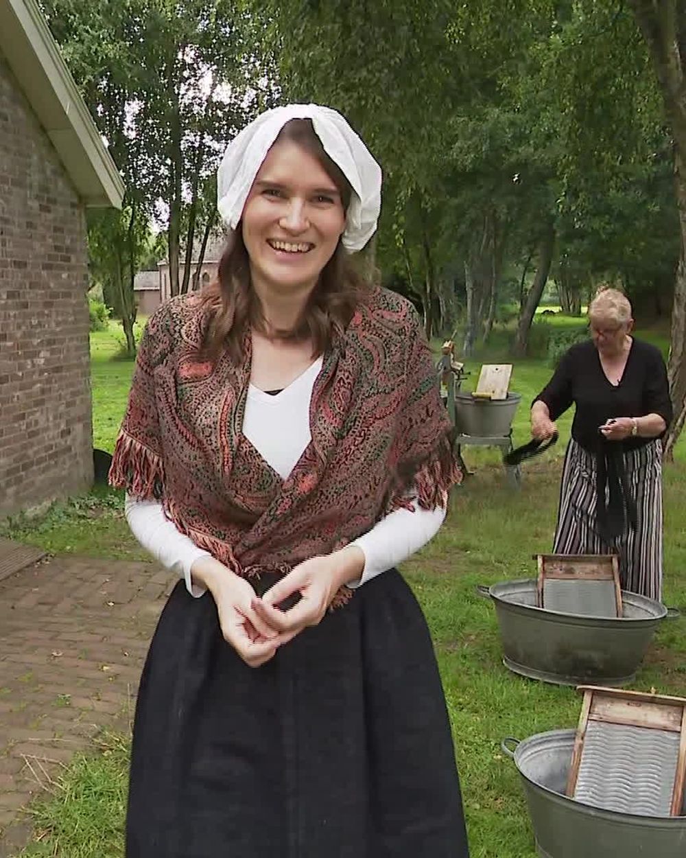 Terug naar 1920: De was doen in het Veenpark in Barger-Compascuum - RTV ...