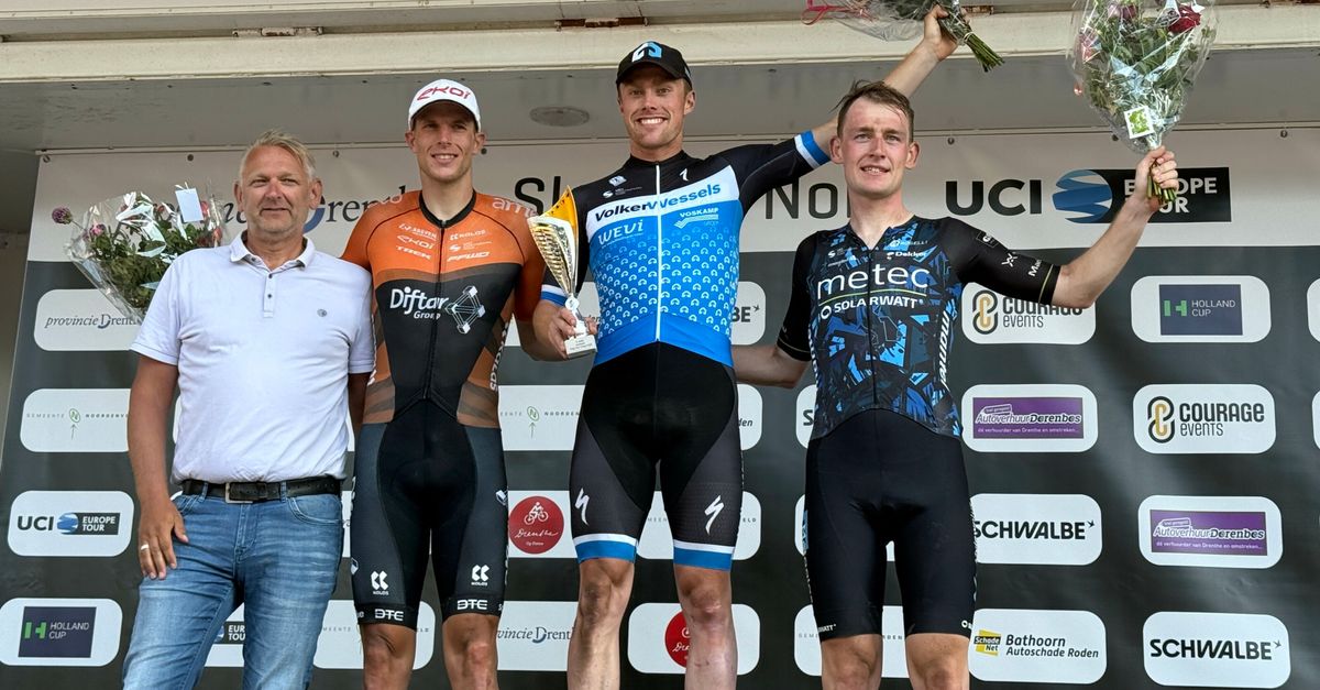 Axel van der Tuuk rijdt in 'sprint van stervende zwanen' naar podium in ...