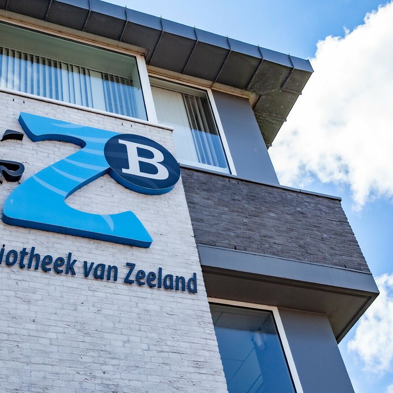 Bibliotheek ZB wil wel bezuinigen, maar een miljoen is te veel - Omroep ...