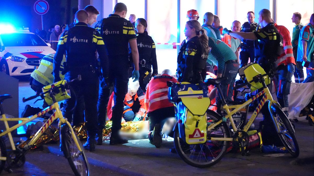 Dode en gewonde bij schietpartij in winkelstraat - Rijnmond