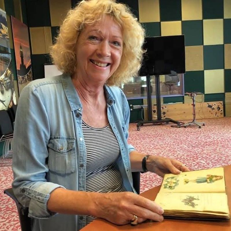 'Dit album heb ik lief, wie het steelt is een dief...', poëziealbum uit ...