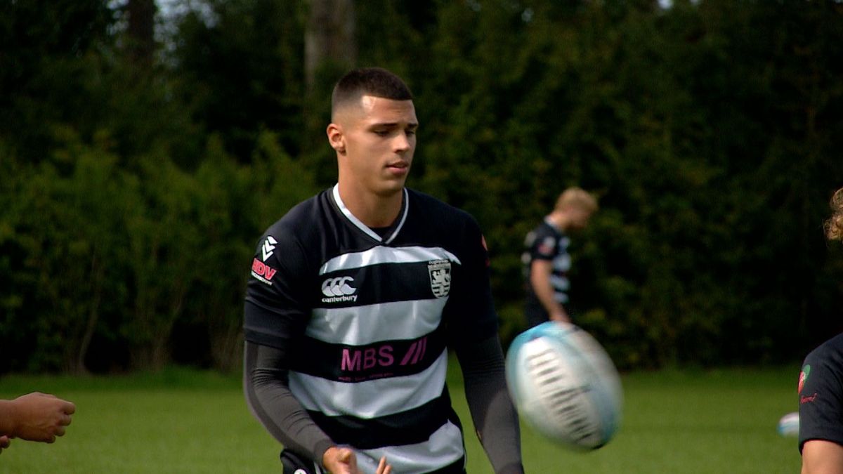 Lazar (20) liet Servië achter om te gaan rugbyen bij Oemoemenoe in ...