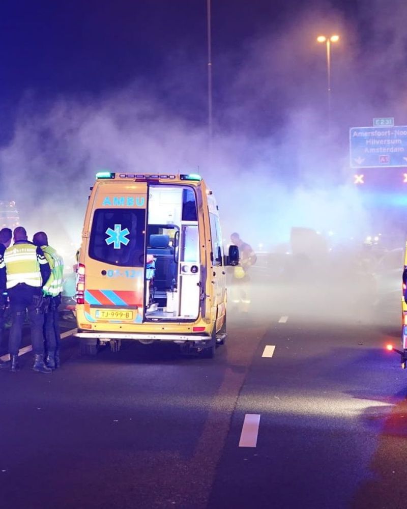 Drie doden na ongeval met spookrijder A1 - Omroep Gelderland