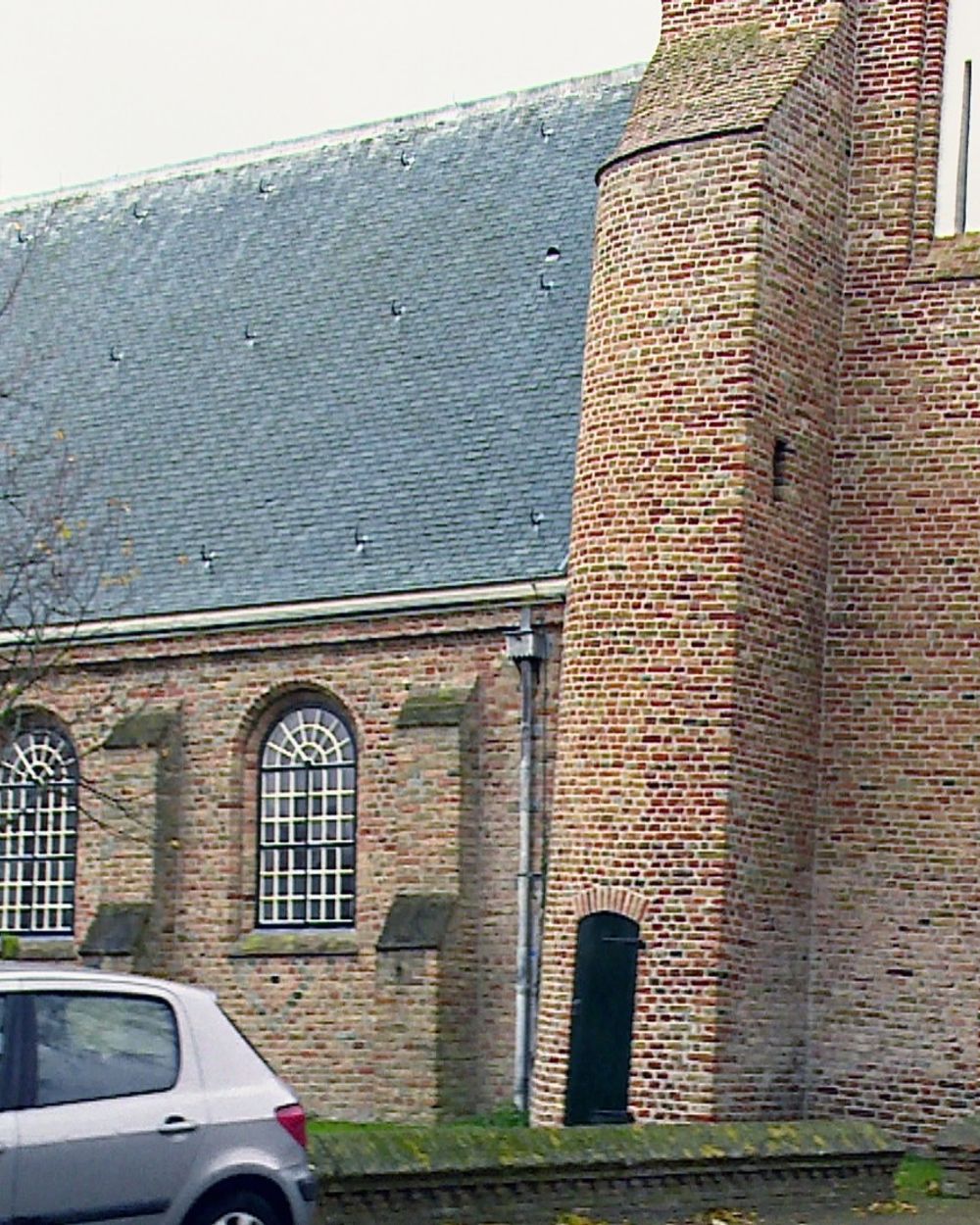 De scheve toren in Meliskerke staat nog schever dan gedacht - Omroep ...