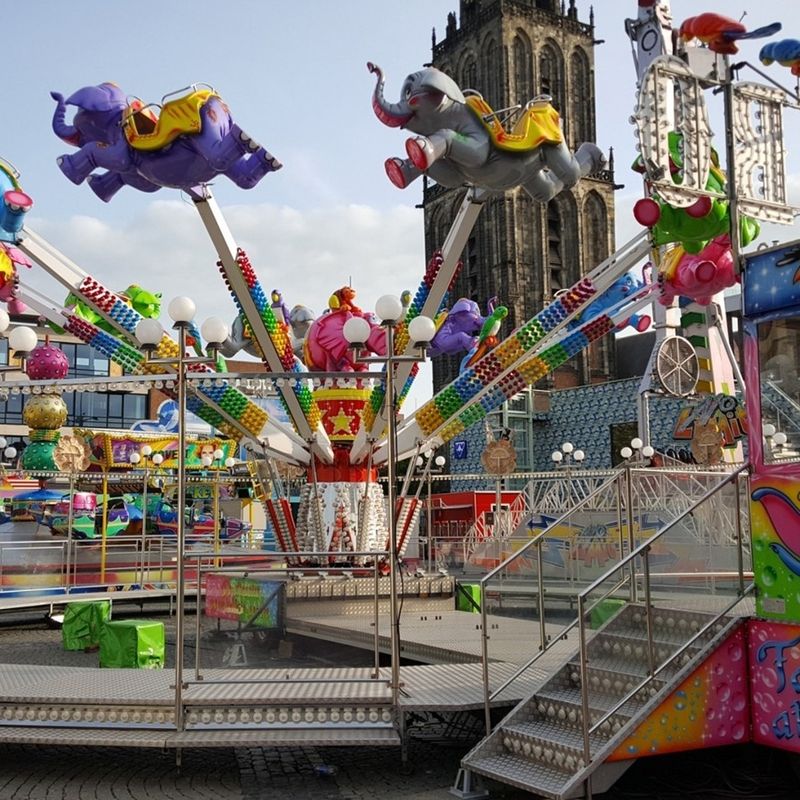 Bommen Berend wordt weer als vanouds: kermis keert terug op Grote Markt ...