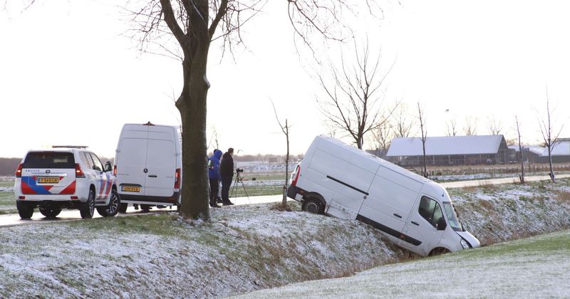 'Verraderlijke gladheid' op de wegen - Omroep Gelderland