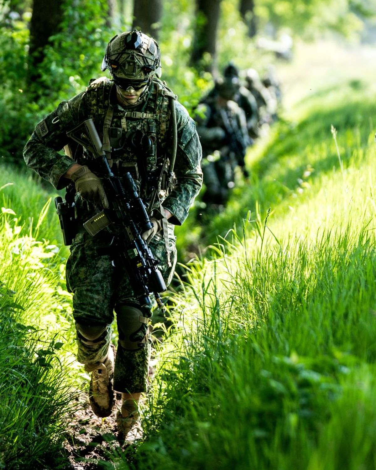 Defensie wil burgers weerbaarder maken met tienweekse training - Omroep ...