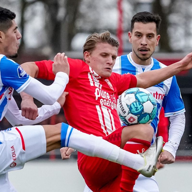 Sportclub Heerenveen verliest oefenwedstrijd van FC Twente - Omrop Fryslân